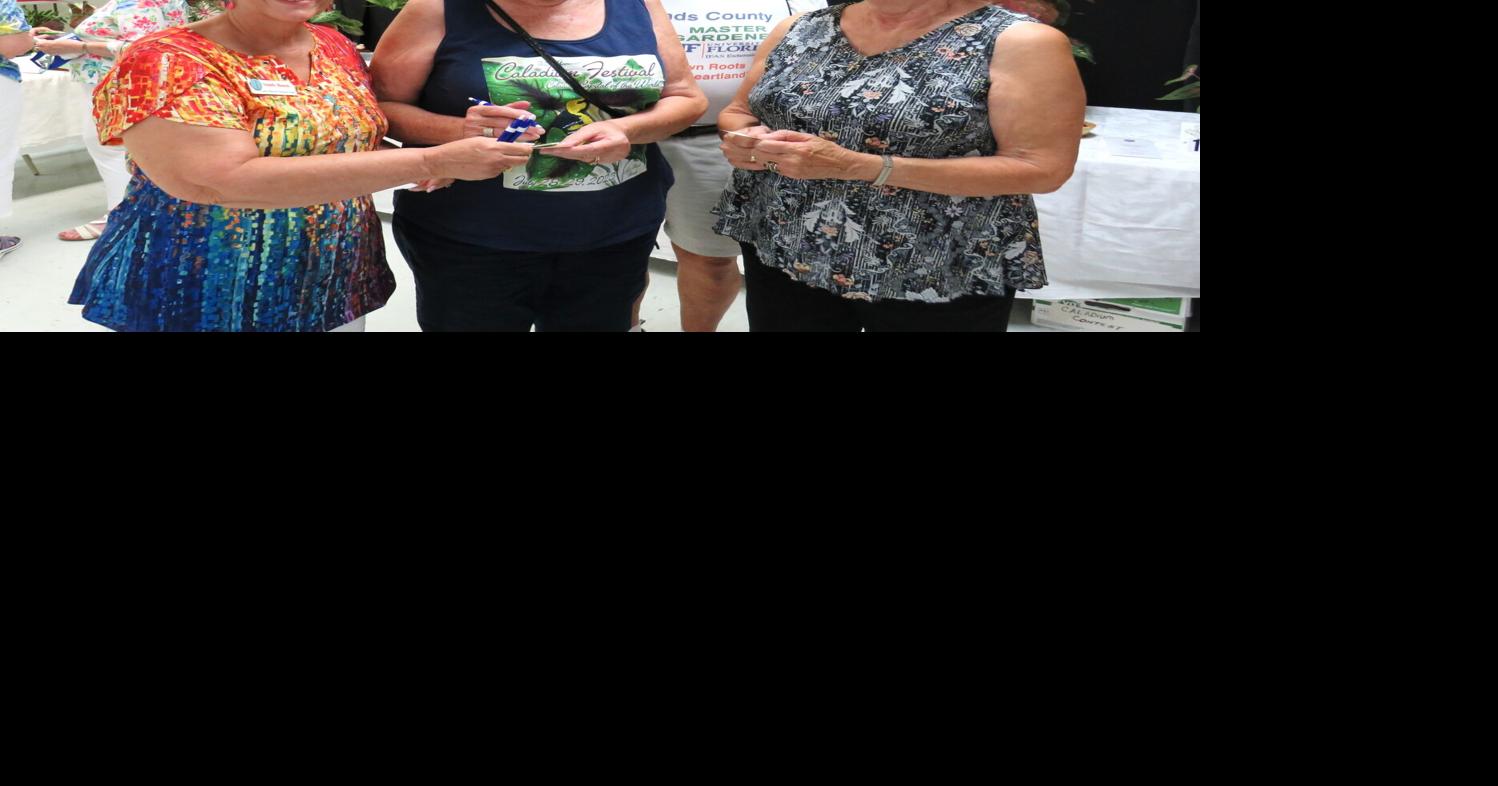 Garden Club floral contest produces 3 winners | Highlands Sun ...