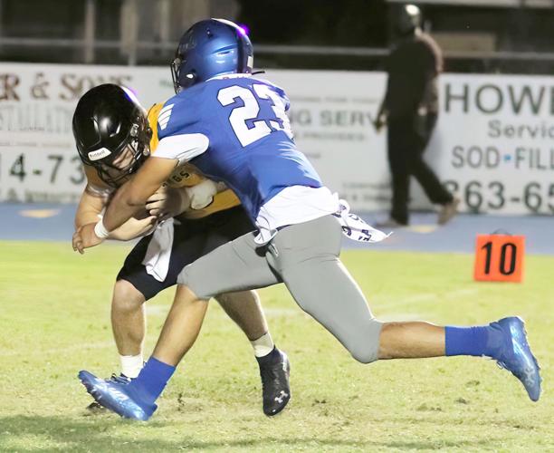 Blue Streaks tame Mustangs | Highlands News-Sun | midfloridanewspapers.com