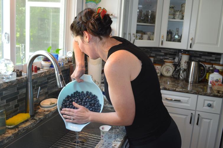 Tomblin carries on her mother's legacy of baking | Highlands News-Sun ...