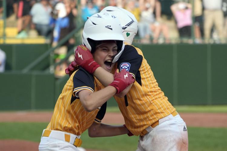 Lake Mary rallies to beat Taiwan 2-1 in 8 innings to win Little League ...