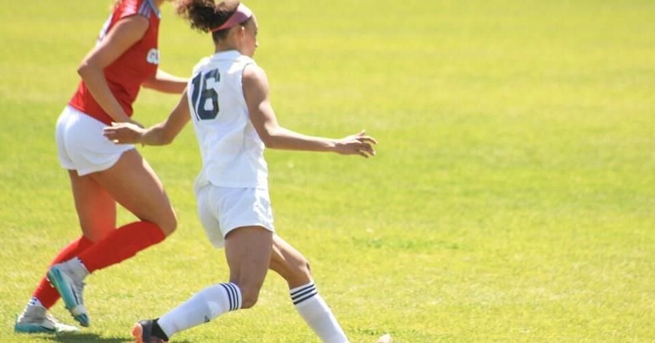 Timberland's Tucker helps power Wolves to solid start to season ...