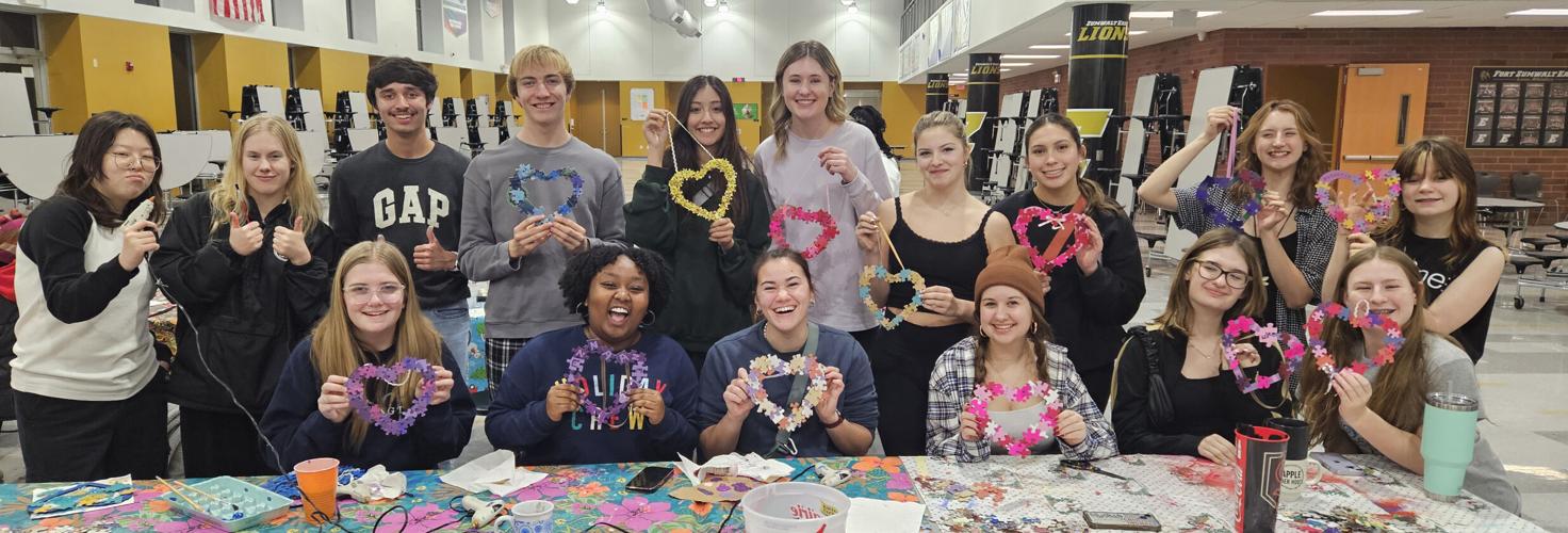 Fort Zumwalt East’s honor student council creates community | Schools ...