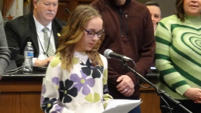 Dare students take center stage at O'Fallon City Council meeting | News ...