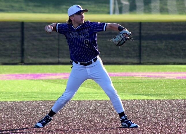 Fort Zumwalt West's Sissom sizzles as a sophomore baseball player for ...