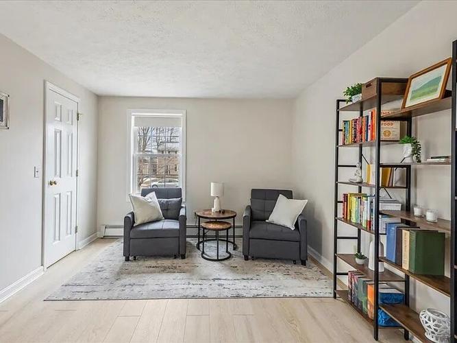 Home tour of the week: A $450,000 home in Milton with scenic views ...