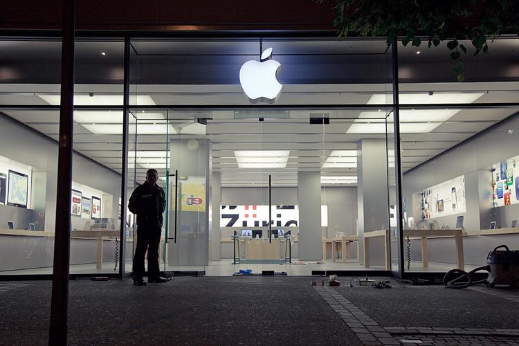 Missouri Minute: iPhone 16 highlights Apple showcase; Missouri reports ...