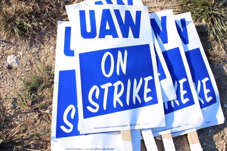 Wentzville UAW strike draws support, causes economic ripples throughout ...