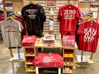 'Preparing for it to be so crazy': Businesses on Chiefs parade route ...