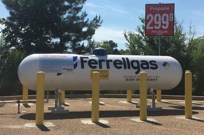 Ferrellgas replaces top executives, suspends cash dividends | Business ...