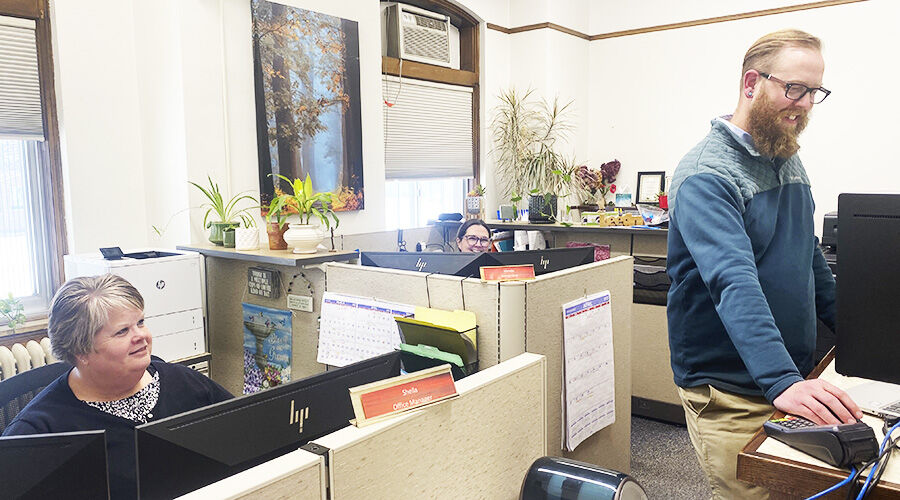 Historic courthouse offices open, busy | News | mlstargazette.com