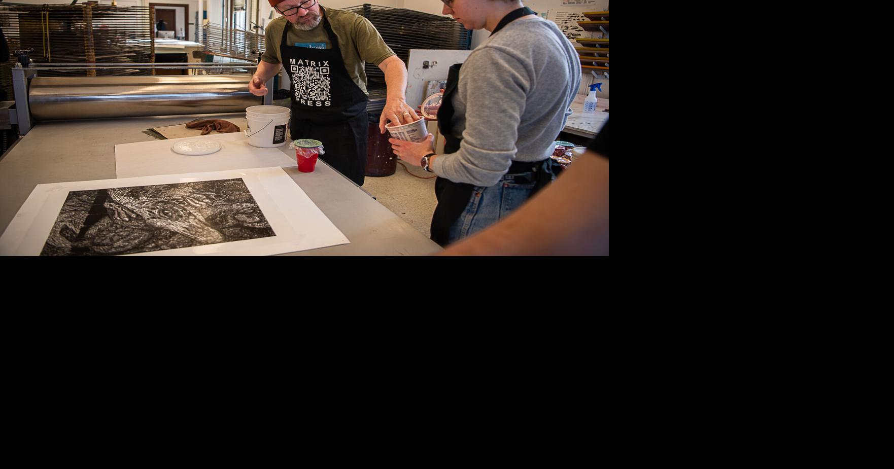Visiting artist inspires students to look beyond the mundane | Arts ...