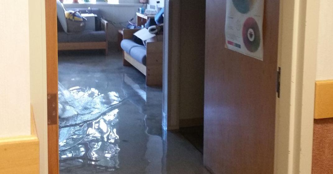 BREAKING: Pantzer Hall fire sets off sprinklers, floods dorm room ...