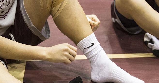 Torn: After third ACL surgery, Shanae Gilham back with Lady Griz ...