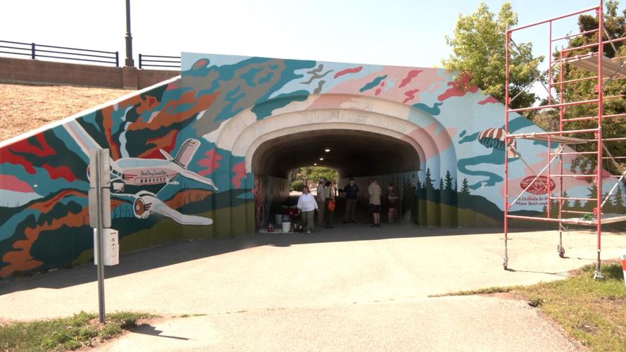 Vibrant Helena mural honors Mann Gulch smokejumpers, 75 years after ...