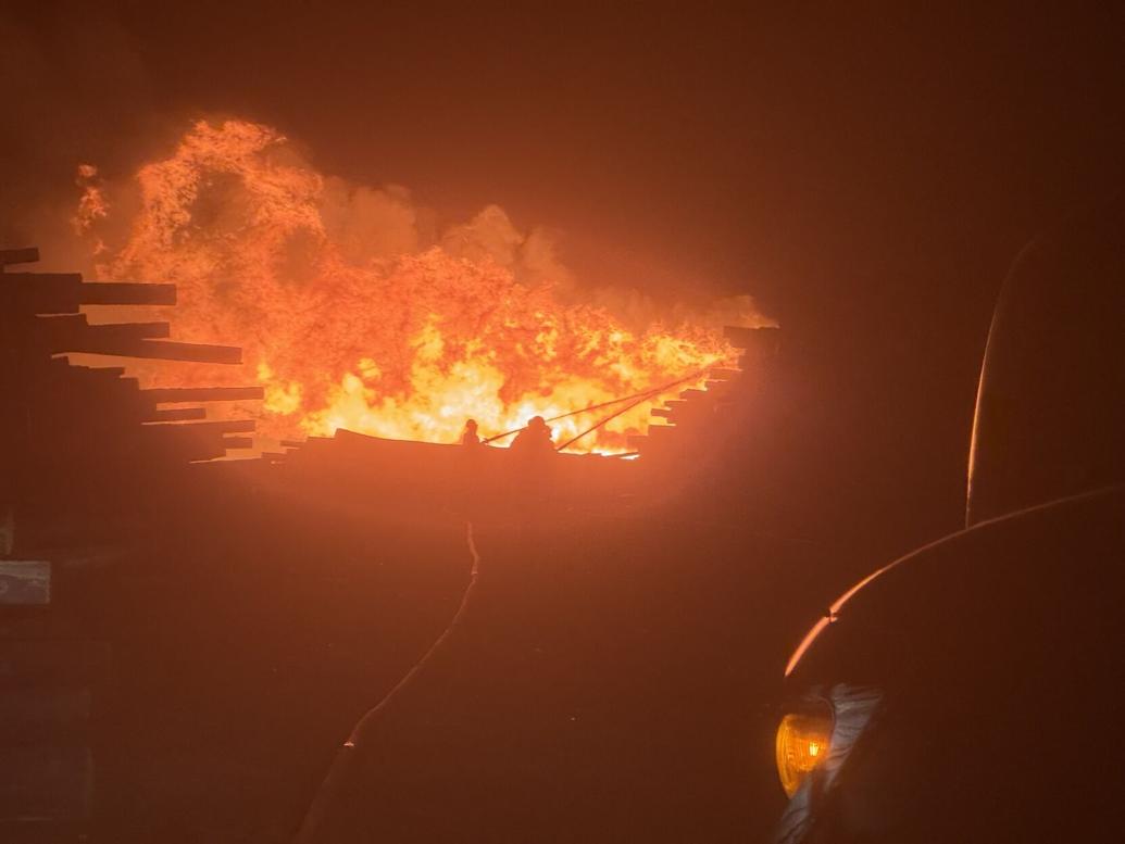 Fire crews battle large blaze in Manhattan, MT | Bozeman News ...