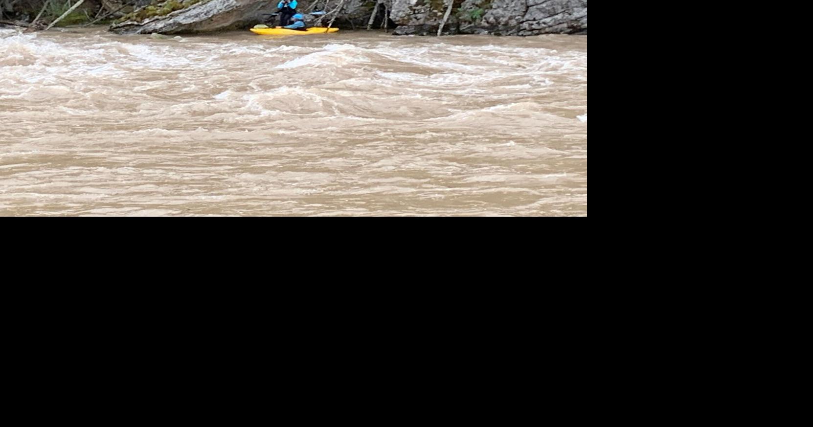 Crews rescue group of people after raft overturned, stranded kayakers ...