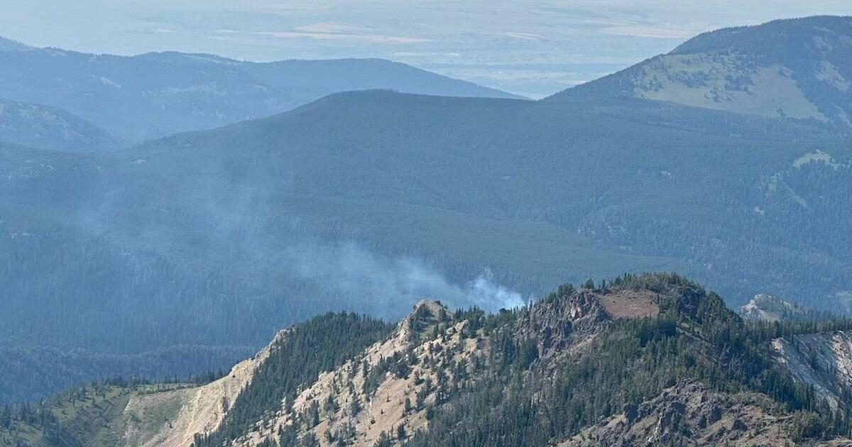 Firefighters respond to new fire sparked south of Bozeman Friday night ...