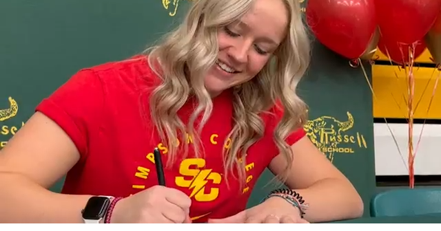 Brielyn Ginnaty signs with Simpson College to continue softball career ...