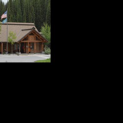 Lolo Pass Visitor Center reopens, firefighting operations using part of the parking lot ...