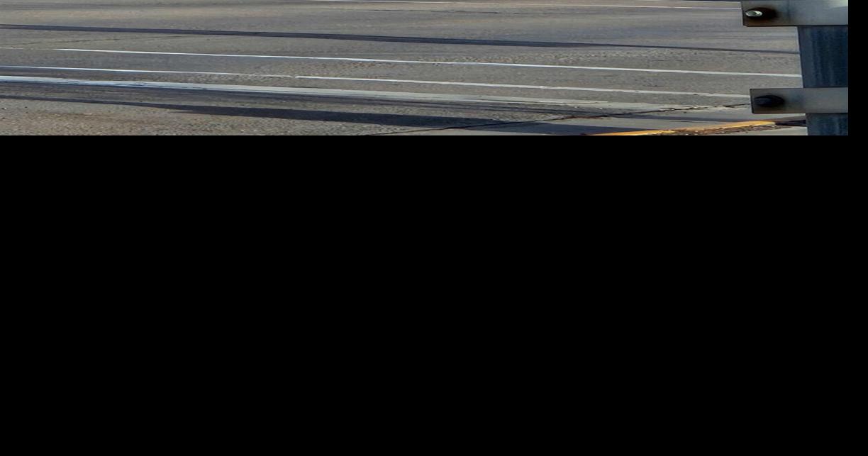 Great Falls firefighters battling structure fire near Howard's Pizza ...