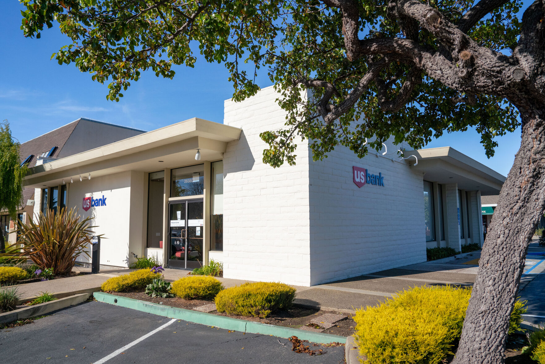 Armed Robbery at U.S. Bank on Carmel Rancho Lane | News ...