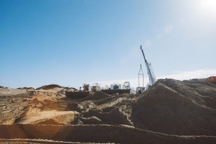 Powerful swell forces evacuation of Cemex dredge boat. | News ...