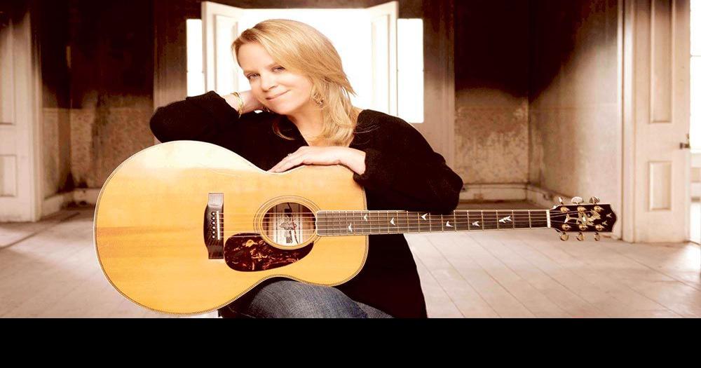 Singer-songwriter Mary Chapin Carpenter performs Monterey’s Golden ...