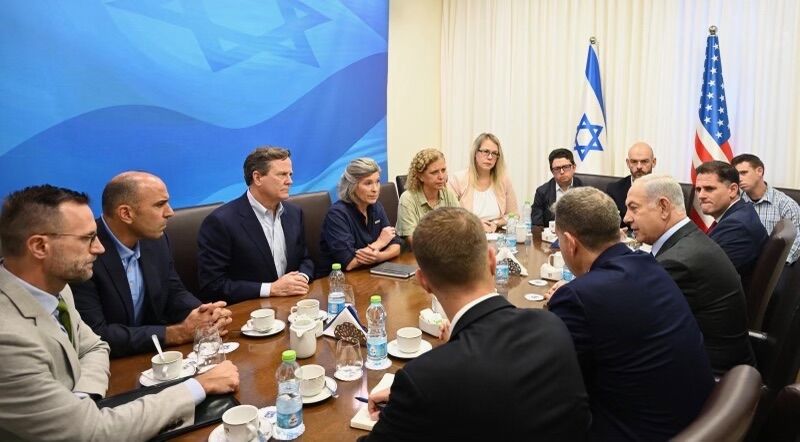 Panetta and a congressional delegation meet with Israeli Prime Minister ...