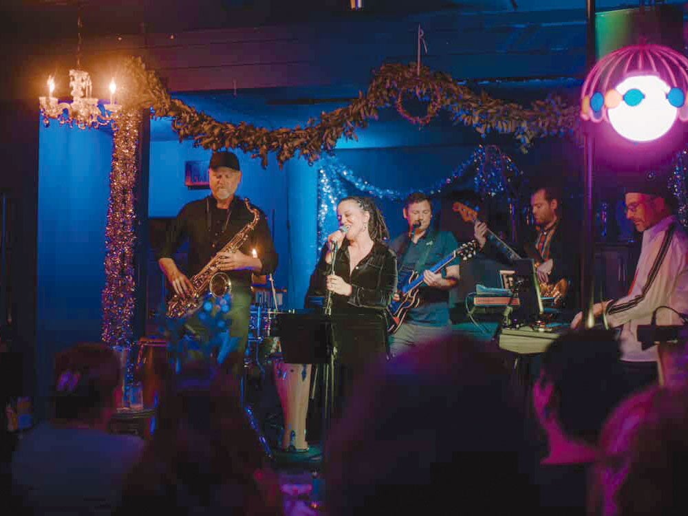 Diamond Life: Local Sade Cover Band Packs Pearl Hour | Music ...