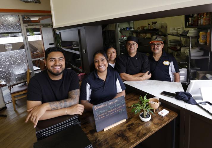 Rocky's Cafe is off to a smooth start in a difficult Seaside location ...