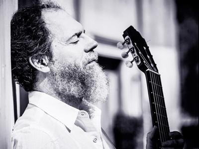 Guitarist Andrew York visits Carmel Valley’s Hidden Valley Music ...