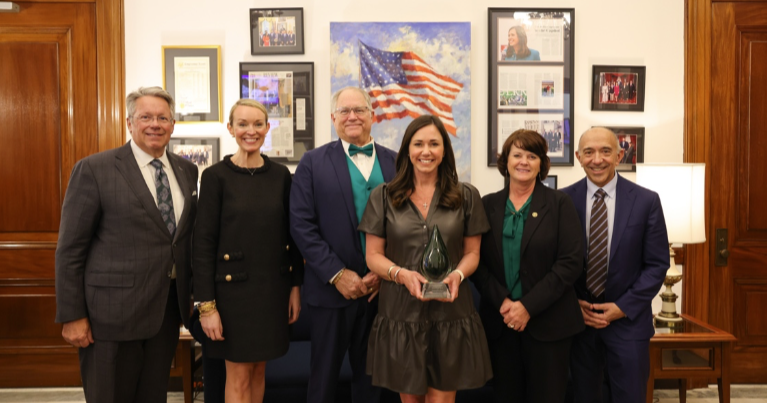 U.S. Senator Katie Britt Receives Alabama League of Municipalities ...