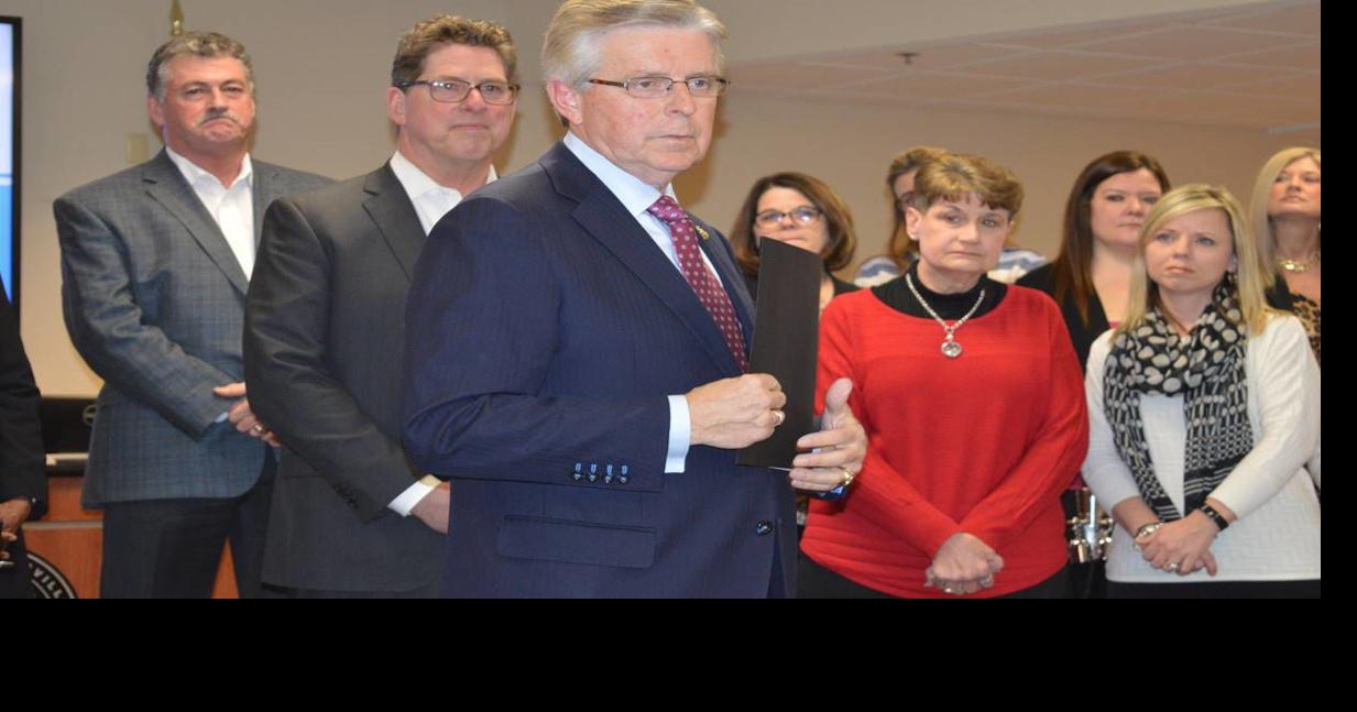 Mooresville Town Board approves proclamation honoring Mike Cook