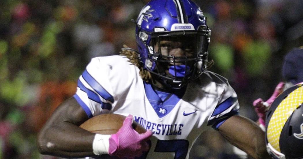 ALL-COUNTY FOOTBALL: Mooresville Blue Devils’ Howell, Nixon top honorees