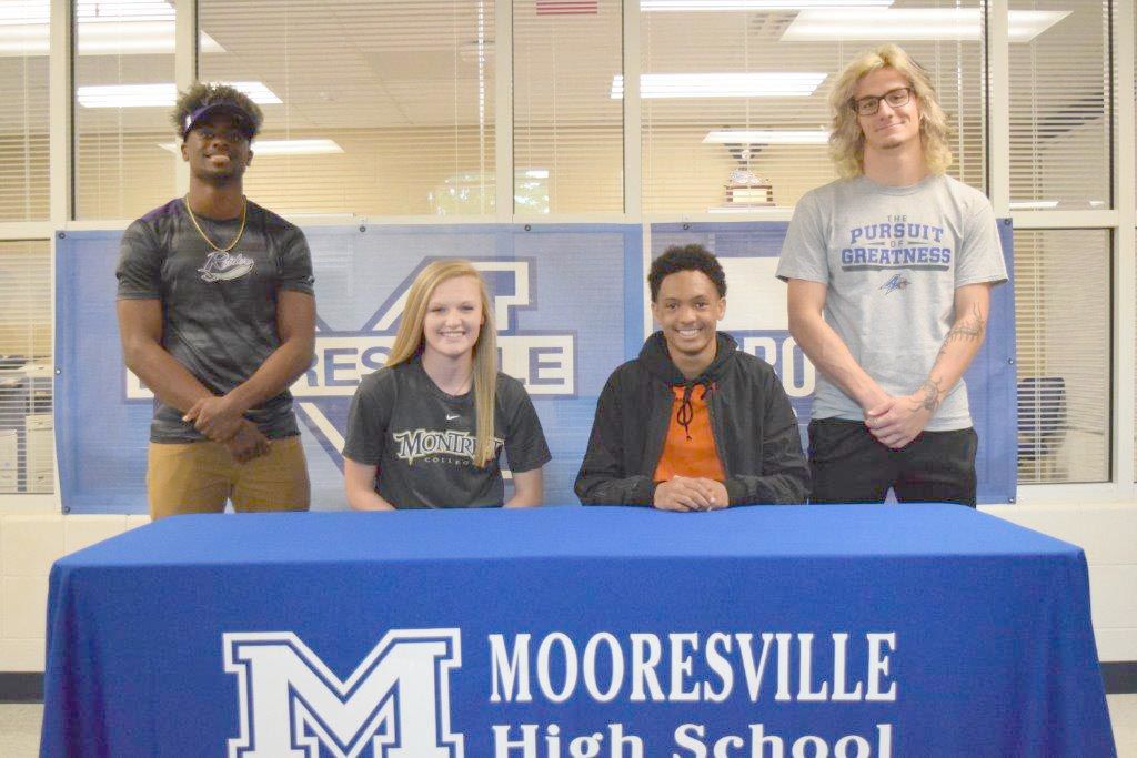 PHOTO: Signs point way for Mooresville High student-athletes