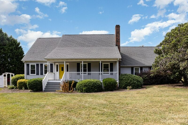 4 Bedroom Home in Huntersville - $625,000