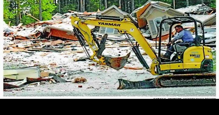 Father of Tennessee Titans player killed in explosion