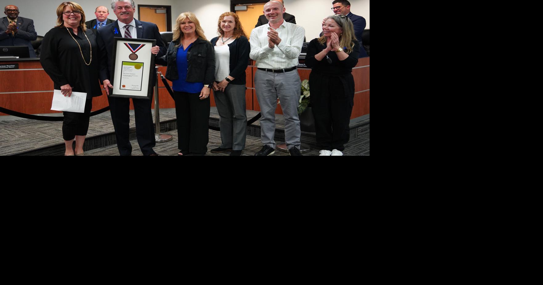 Mooresville recognizes Commissioner Bobby Compton for award