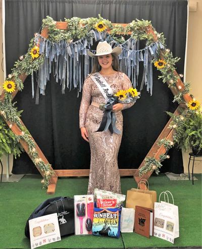 Natalie Ross crowned Rodeo Queen | News | morgancountycitizen.com