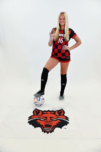 Four MCHS Lady Dogs commit to college play including team captain Rylee ...