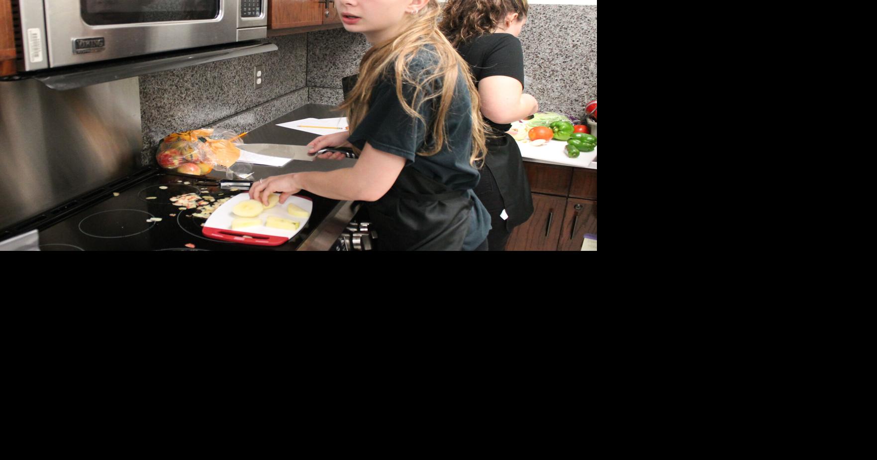 District holds first high school culinary competition