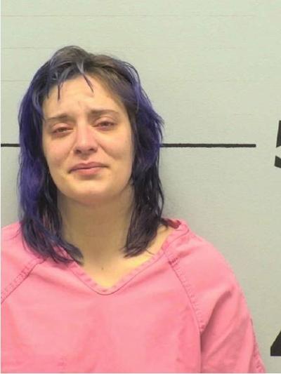 Warrant: Woman sent, received child porn online