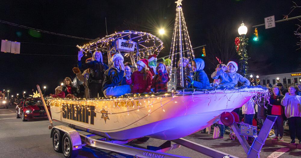 GALLERY: Scenes from the Morganton Christmas Parade - Part 2
