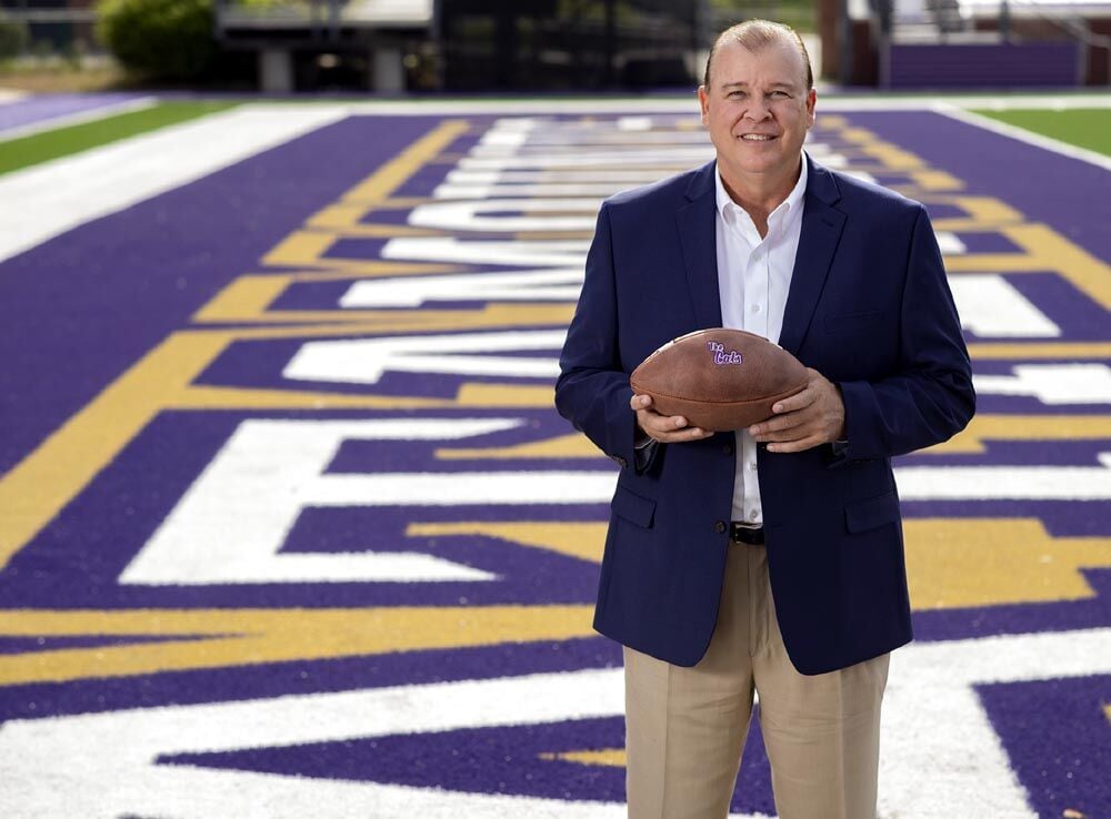 COLLEGE BRIEFS: WCU names Kerwin Bell new football coach