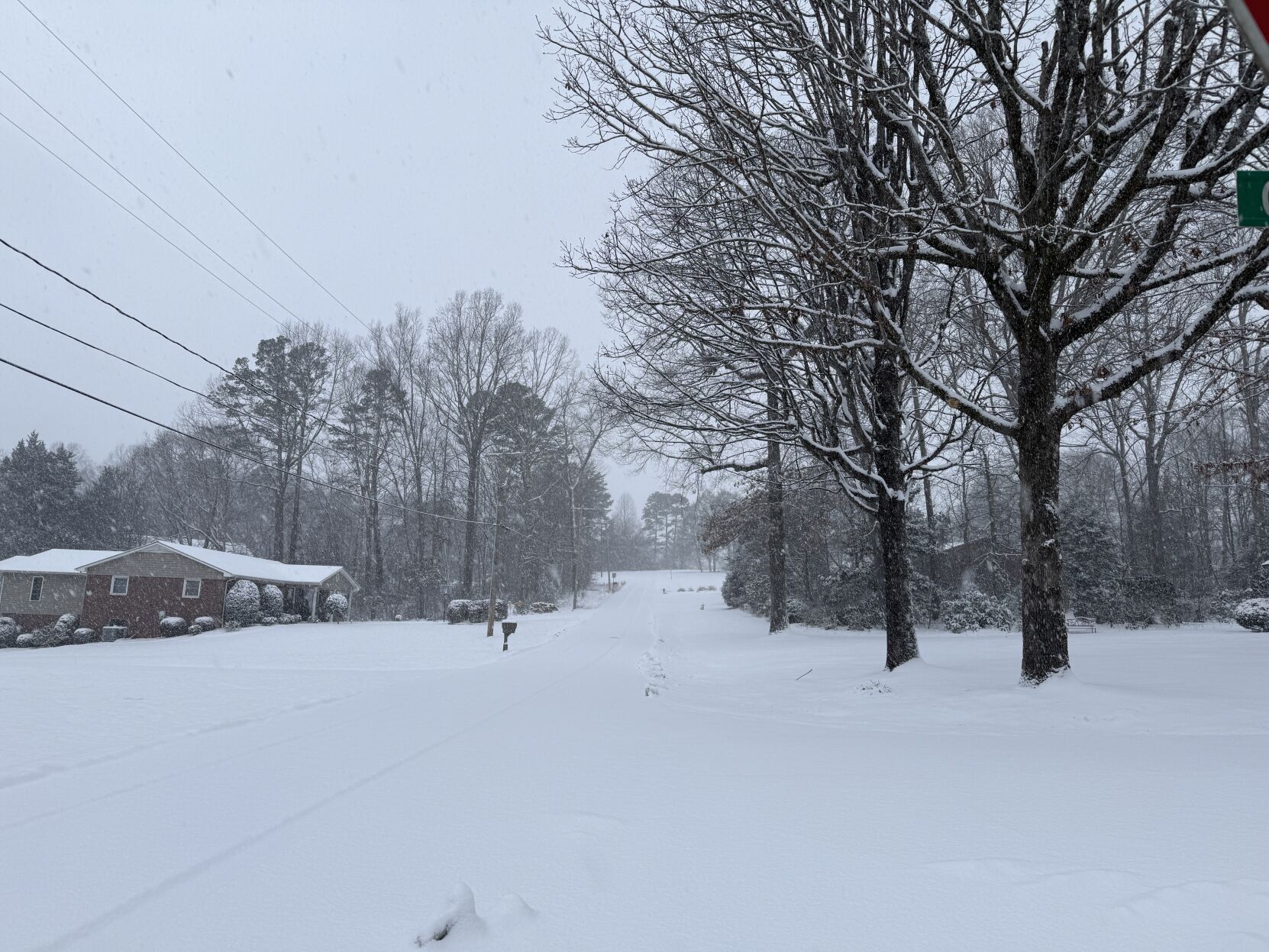 Snow fallings in Marion, Morganton, Hickory, Statesville NC