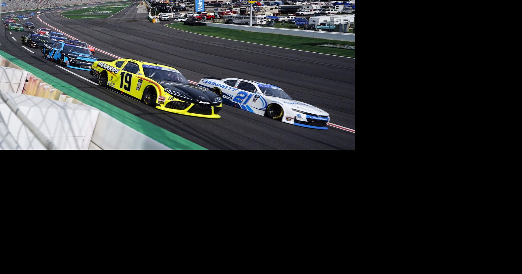 Georgia's Austin Hill wins race in Atlanta