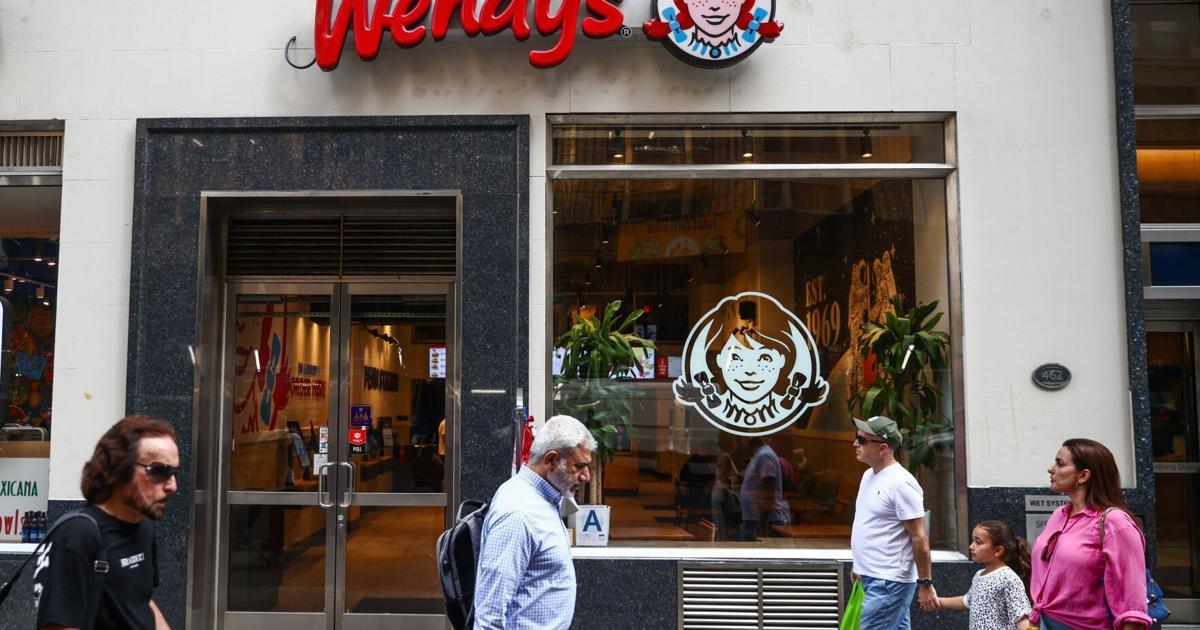 Wendys Offers Krabby Patty Meals For Spongebob Anniversary