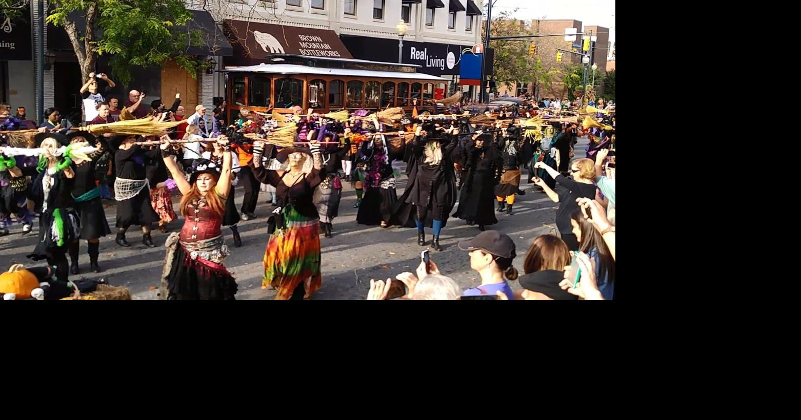 Witch flash mob joined women, entertained crowd