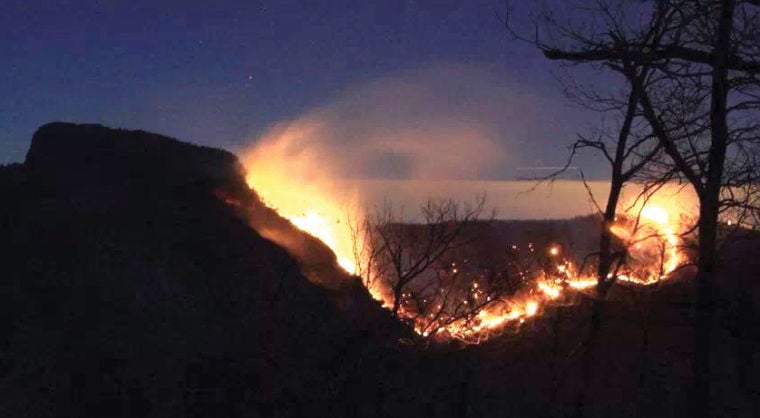 Wildfire covers 100 acres near Table Rock