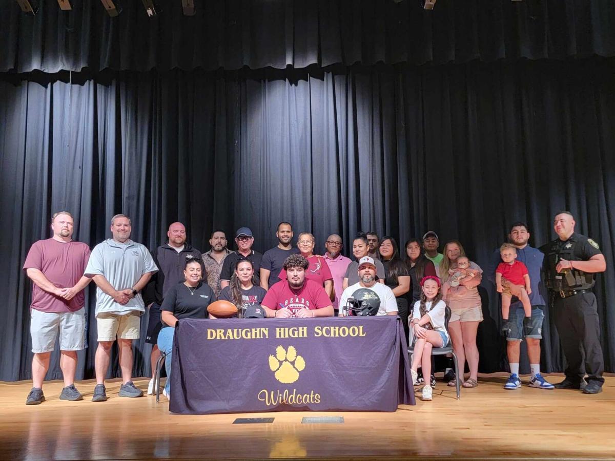 Draughn OL Jesus Becerra signs with Lenoir-Rhyne as walk-on